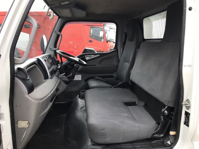 H29年☆3tダンプ 全低床 コボレーン付き 5MT ディーゼルターボ｜トラック在庫詳細｜株式会社ヤナギサワ自動車販売