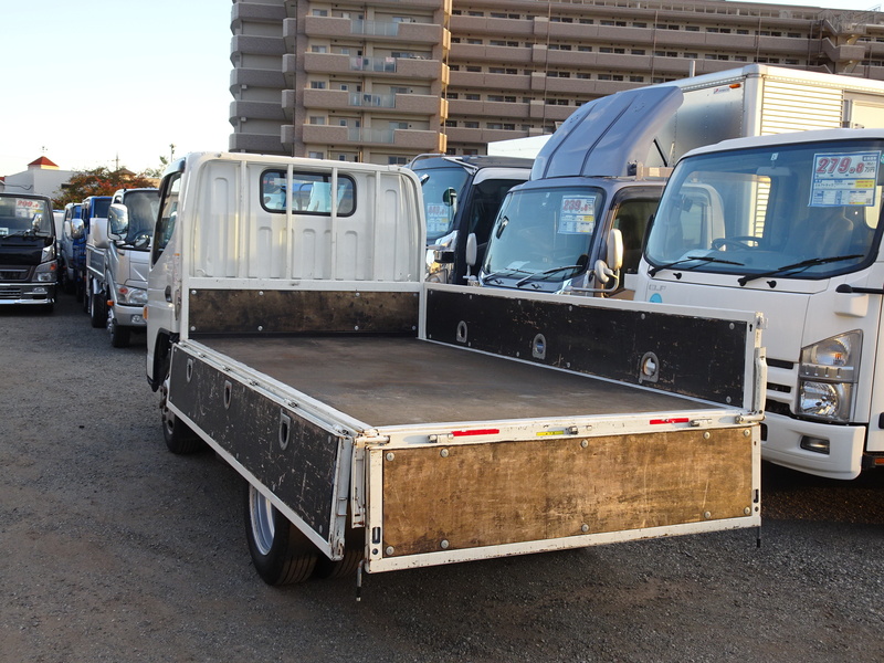 NT450アトラス 平ボディー 積載量2t 総重量5t未満 全低床｜トラック在庫詳細｜株式会社ヤナギサワ自動車販売