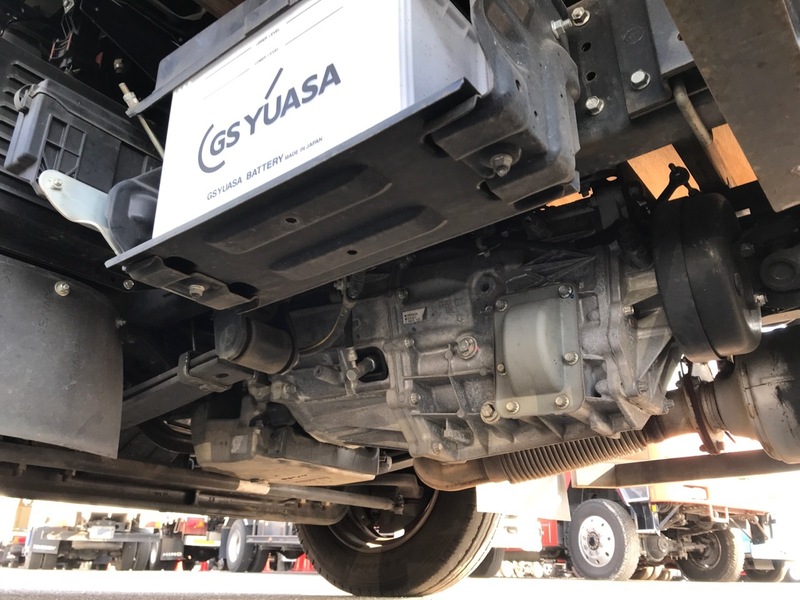 H29年☆平ボディ 3t 標準ロング 5MT 全低床｜トラック在庫詳細｜株式会社ヤナギサワ自動車販売