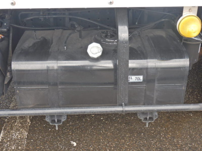 三菱ふそう キャンター アルミバン 全低床 坂道補助 Bカメラ キーレス 2t 5MT｜中古トラック在庫詳細｜株式会社ヤナギサワ自動車販売