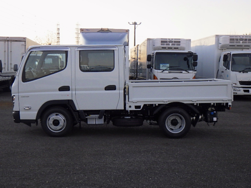 三菱ふそう キャンター Wキャブ 未使用車 全低床 ターボ スマートキー 2t 5MT！｜トラック在庫詳細｜株式会社ヤナギサワ自動車販売