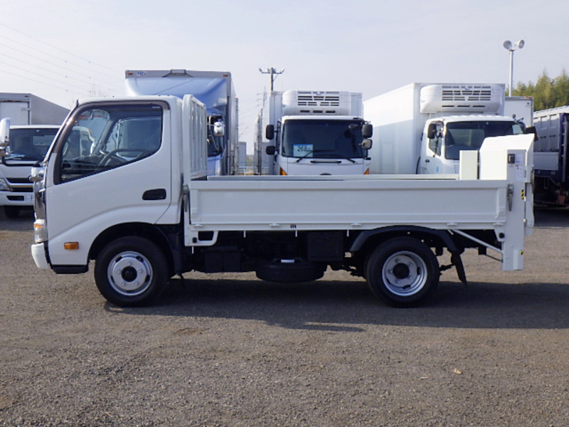 トヨタ トヨエース 平 垂直パワーゲート 標準10尺 全低床 ETC 取説 2t 5MT！｜中古トラック在庫詳細｜株式会社ヤナギサワ自動車販売