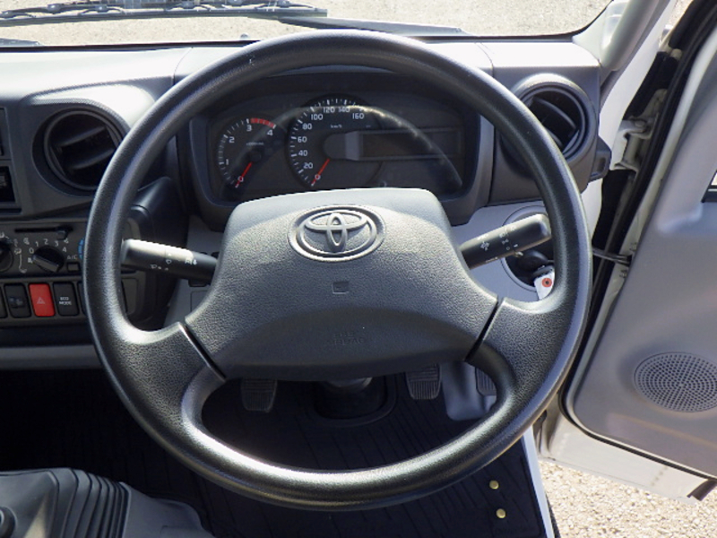 トヨタ トヨエース 平 垂直パワーゲート 標準10尺 全低床 ETC 取説 2t 5MT！｜中古トラック在庫詳細｜株式会社ヤナギサワ自動車販売