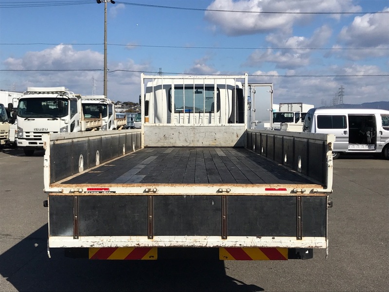 H26年☆平ボディ 4t 6.2mボディ 6MT 標準幅 ロープ穴4対｜トラック在庫詳細｜株式会社ヤナギサワ自動車販売