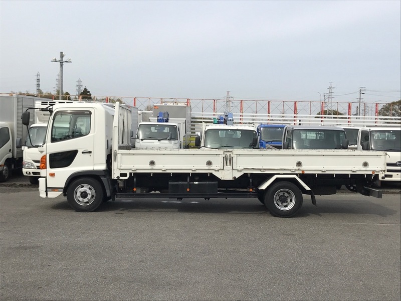 H28年☆平ボディ 積載3700kg 6MT 5方開 ロープ穴4対｜トラック在庫詳細｜株式会社ヤナギサワ自動車販売