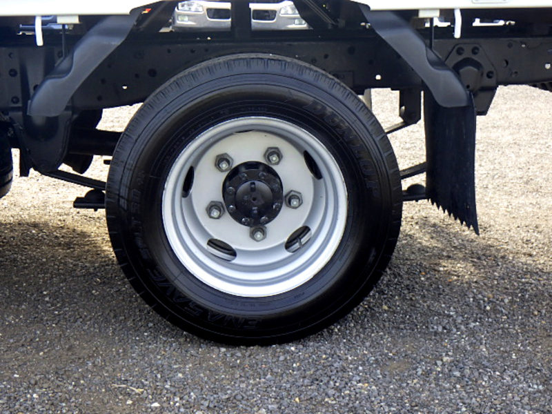 いすず エルフトラック 平 標準 10尺 全低床 3方開 床板 リアWタイヤETC 2t 5MT｜中古トラック在庫詳細｜株式会社ヤナギサワ自動車販売