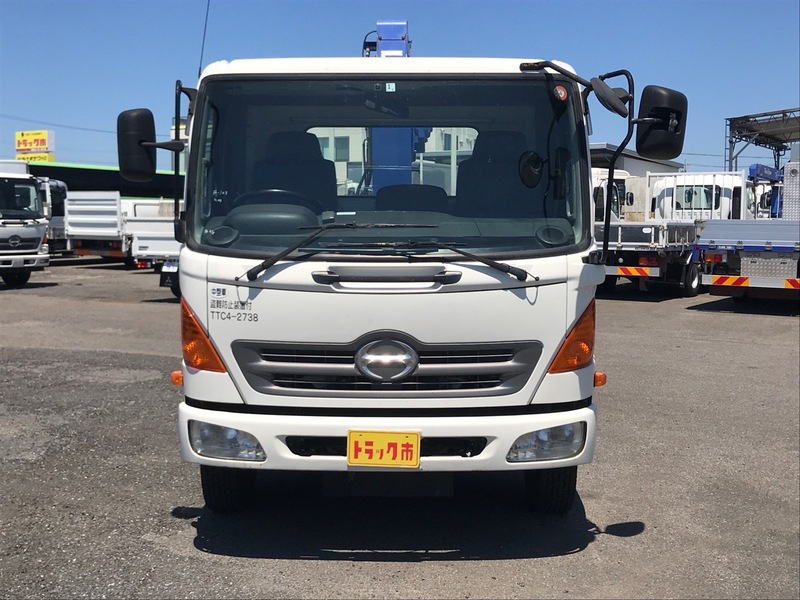 H23年☆4段クレーン付き平ボディ 4t ラジコン 6MT フックイン｜トラック在庫詳細｜株式会社ヤナギサワ自動車販売