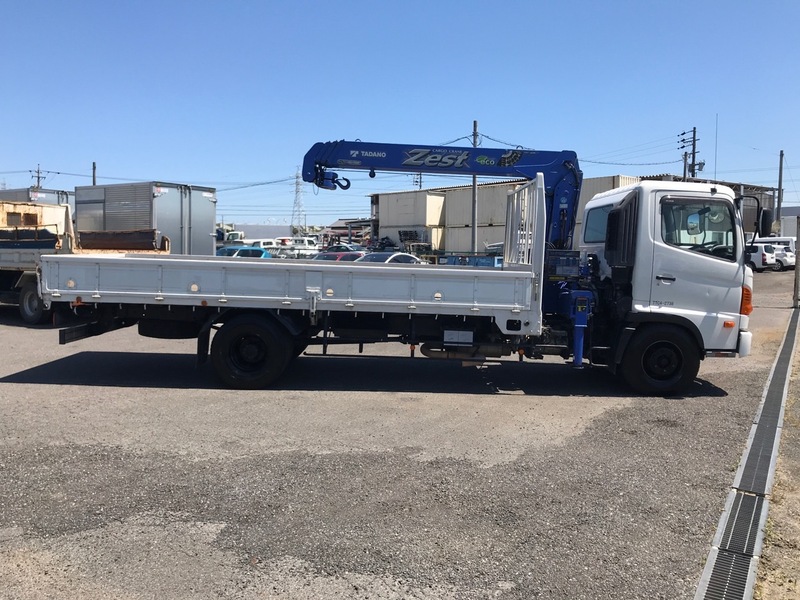 H23年☆4段クレーン付き平ボディ 4t ラジコン 6MT フックイン｜トラック在庫詳細｜株式会社ヤナギサワ自動車販売