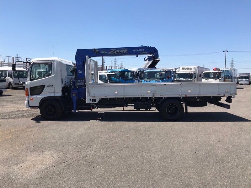 H23年☆4段クレーン付き平ボディ 4t ラジコン 6MT フックイン｜トラック在庫詳細｜株式会社ヤナギサワ自動車販売