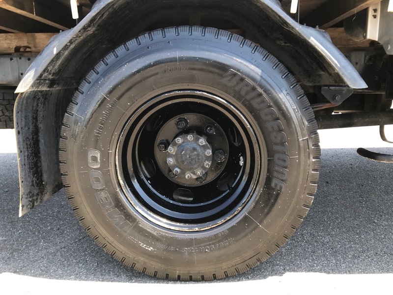 H23年☆4段クレーン付き平ボディ 4t ラジコン 6MT フックイン｜トラック在庫詳細｜株式会社ヤナギサワ自動車販売