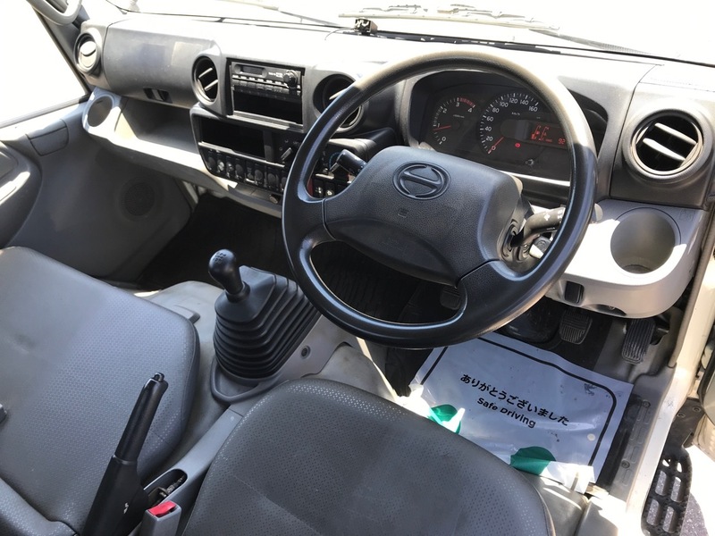 H27年☆平ボディ パワーゲート付き 2t 標準10尺 全低床 5MT｜トラック在庫詳細｜株式会社ヤナギサワ自動車販売