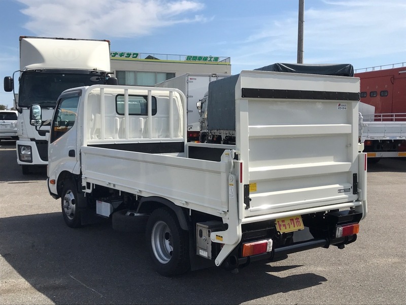 H27年☆平ボディ パワーゲート付き 2t 標準10尺 全低床 5MT｜中古トラック在庫詳細｜株式会社ヤナギサワ自動車販売