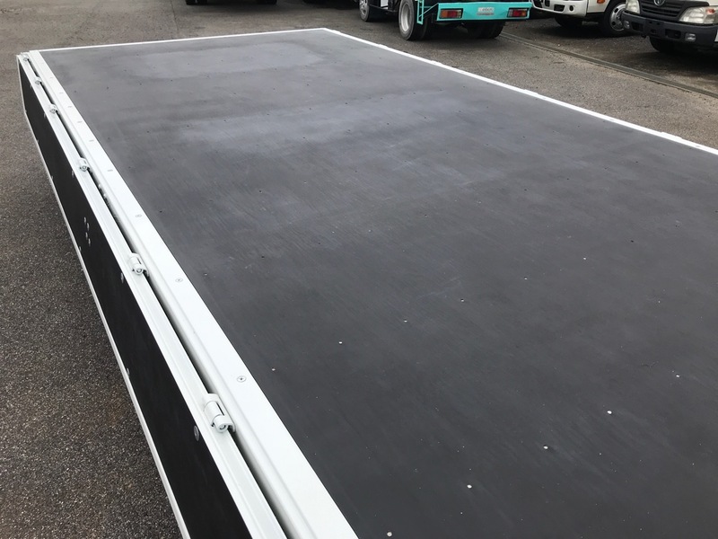 R5年☆平ボディ ワイドロング 2t 5MT 全低床 未使用車｜トラック在庫詳細｜株式会社ヤナギサワ自動車販売