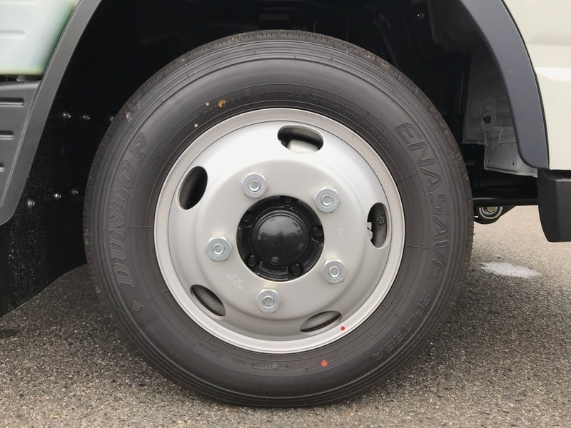 R5年☆平ボディ ワイドロング 2t 5MT 全低床 未使用車｜トラック在庫詳細｜株式会社ヤナギサワ自動車販売