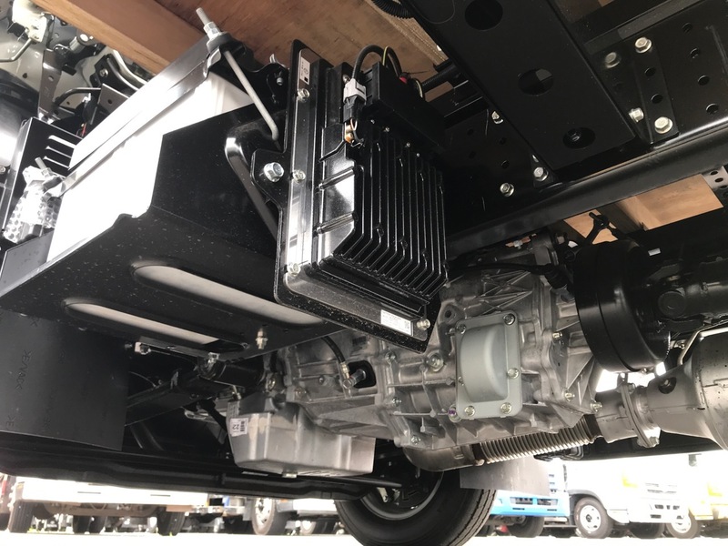 R5年☆平ボディ ワイドロング 2t 5MT 全低床 未使用車｜トラック在庫詳細｜株式会社ヤナギサワ自動車販売