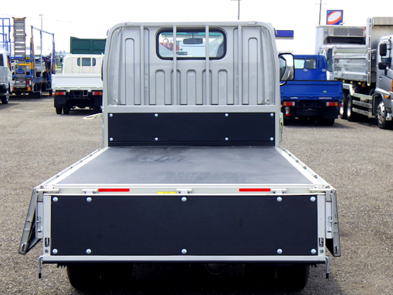 三菱ふそう キャンター 未使用車！平 標準 10尺 全低床 LED ターボ 保証書 2t 5MT｜トラック在庫詳細｜株式会社ヤナギサワ自動車販売