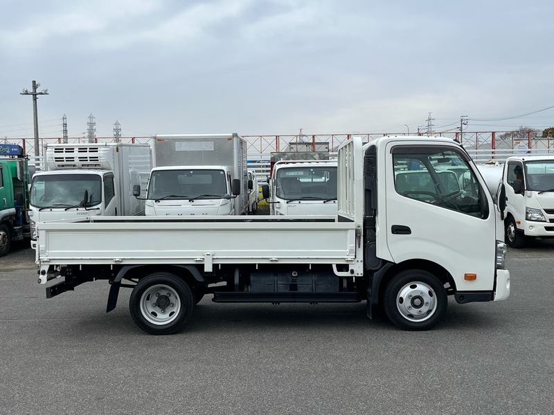 H26年☆平ボディ 2t ワイドセミロング 5MT｜中古トラック在庫詳細｜株式会社ヤナギサワ自動車販売