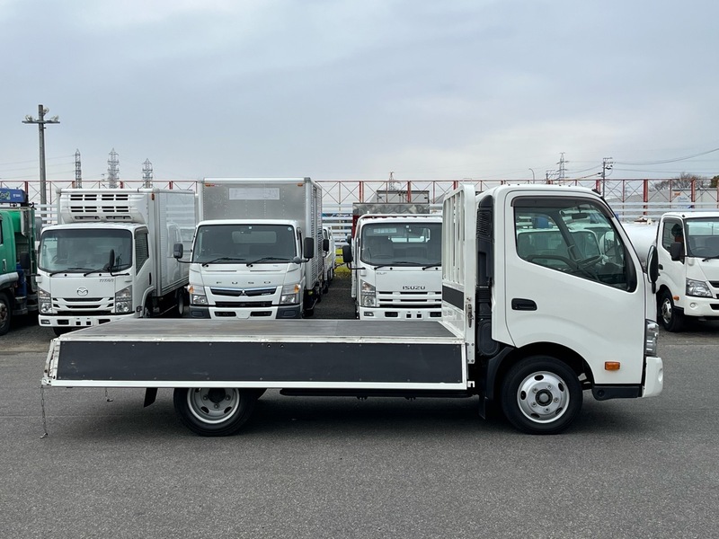 H26年☆平ボディ 2t ワイドセミロング 5MT｜中古トラック在庫詳細｜株式会社ヤナギサワ自動車販売