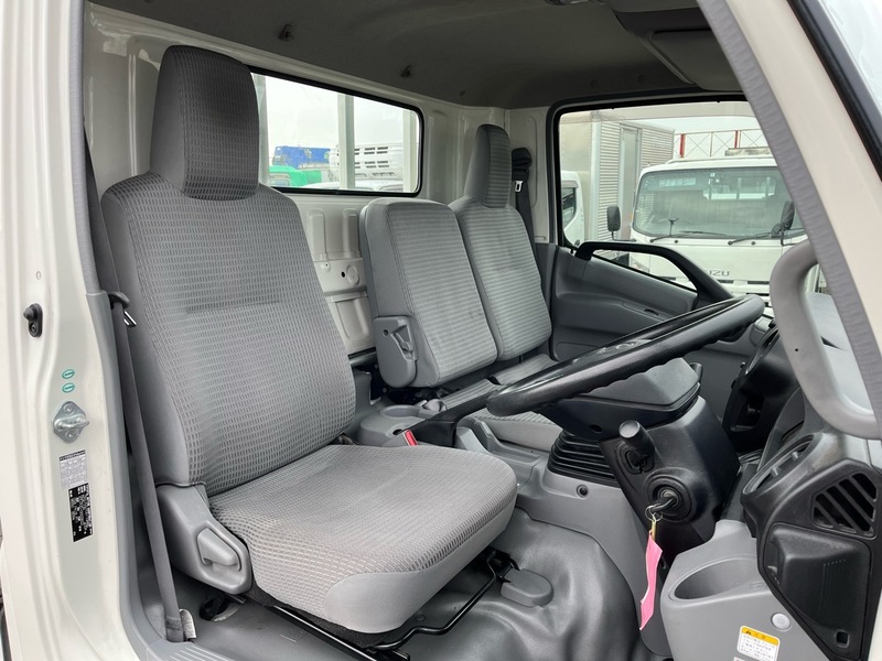 H26年☆平ボディ 2t ワイドセミロング 5MT｜中古トラック在庫詳細｜株式会社ヤナギサワ自動車販売