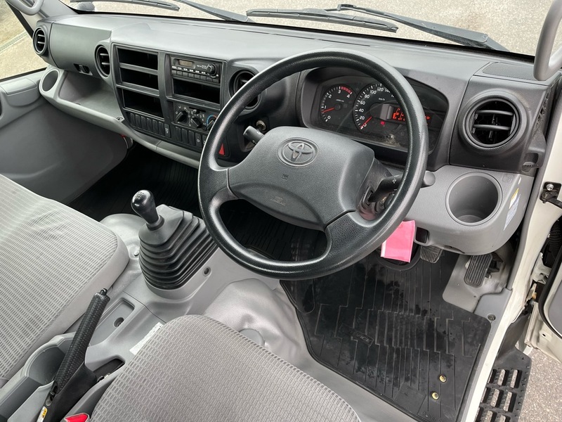 H26年☆平ボディ 2t ワイドセミロング 5MT｜中古トラック在庫詳細｜株式会社ヤナギサワ自動車販売