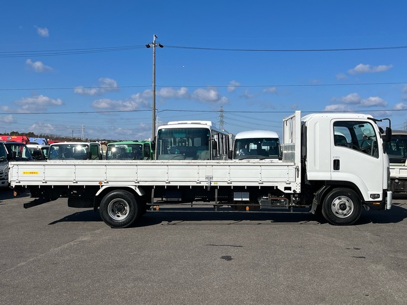 H27年☆平ボディ ベッド付き 4t 6.2mボデー 標準キャビン 6MT｜中古トラック在庫詳細｜株式会社ヤナギサワ自動車販売