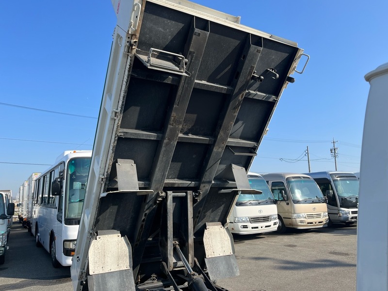 H27年☆土砂ダンプ 総重量5t未満 5t限定免許可 2t コボレーン｜中古トラック在庫詳細｜株式会社ヤナギサワ自動車販売