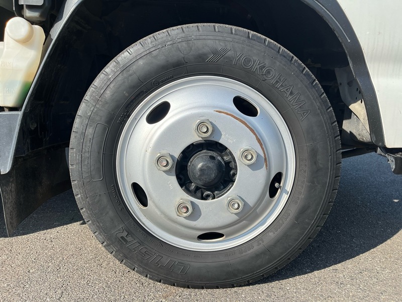 H27年☆土砂ダンプ 総重量5t未満 5t限定免許可 2t コボレーン｜中古トラック在庫詳細｜株式会社ヤナギサワ自動車販売