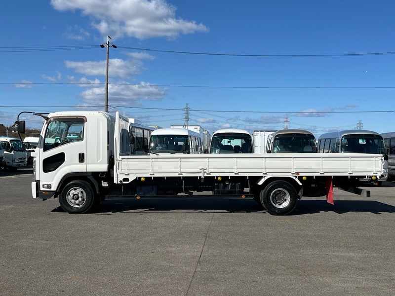 H28年☆平ボディ ベッド付き 4t 6.2mボデー 標準キャビン 6MT｜中古トラック在庫詳細｜株式会社ヤナギサワ自動車販売