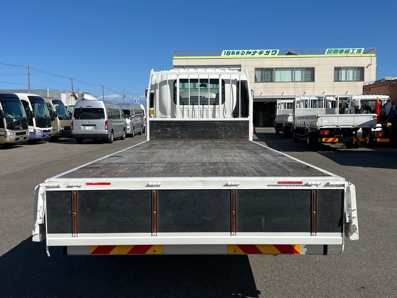 H28年☆平ボディ ベッド付き 4t 6.2mボデー 標準キャビン 6MT｜中古トラック在庫詳細｜株式会社ヤナギサワ自動車販売