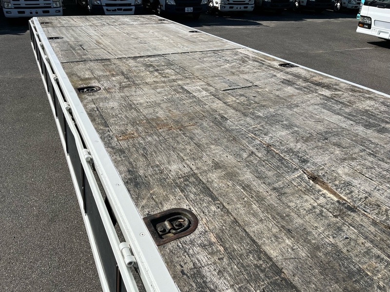 H28年☆平ボディ ベッド付き 4t 6.2mボデー 標準キャビン 6MT｜中古トラック在庫詳細｜株式会社ヤナギサワ自動車販売