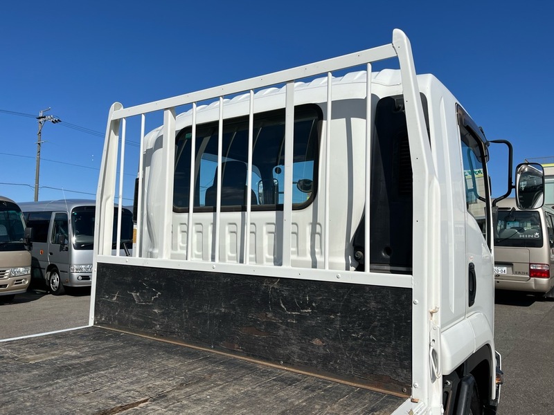 H28年☆平ボディ ベッド付き 4t 6.2mボデー 標準キャビン 6MT｜中古トラック在庫詳細｜株式会社ヤナギサワ自動車販売