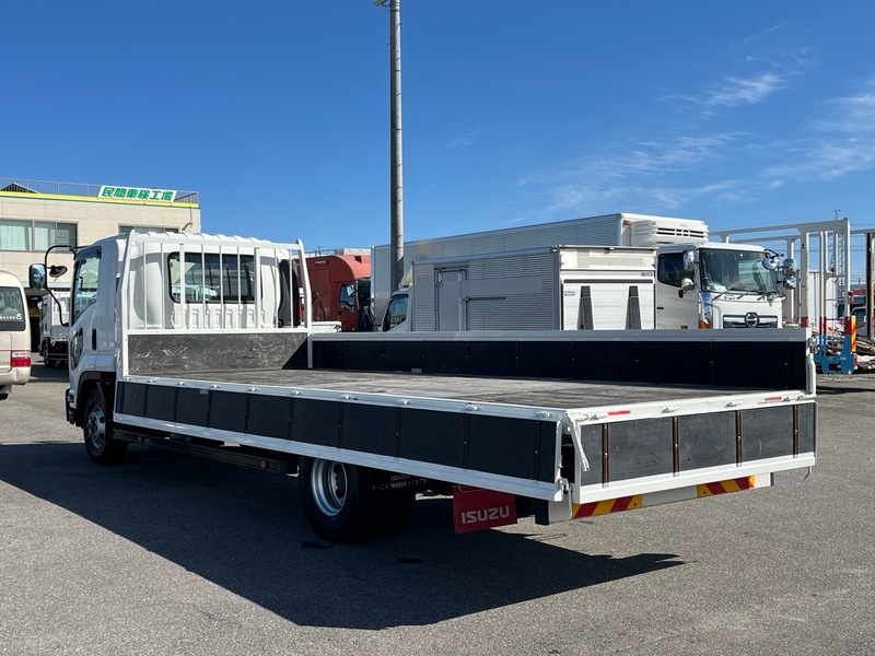 H28年☆平ボディ ベッド付き 4t 6.2mボデー 標準キャビン 6MT｜中古トラック在庫詳細｜株式会社ヤナギサワ自動車販売