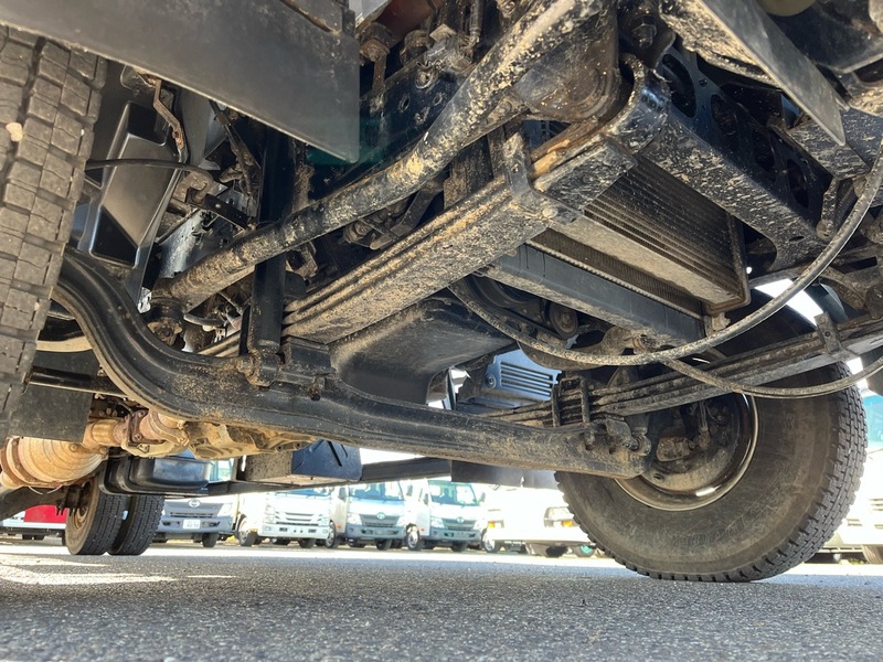 H28年☆平ボディ ベッド付き 4t 6.2mボデー 標準キャビン 6MT｜中古トラック在庫詳細｜株式会社ヤナギサワ自動車販売