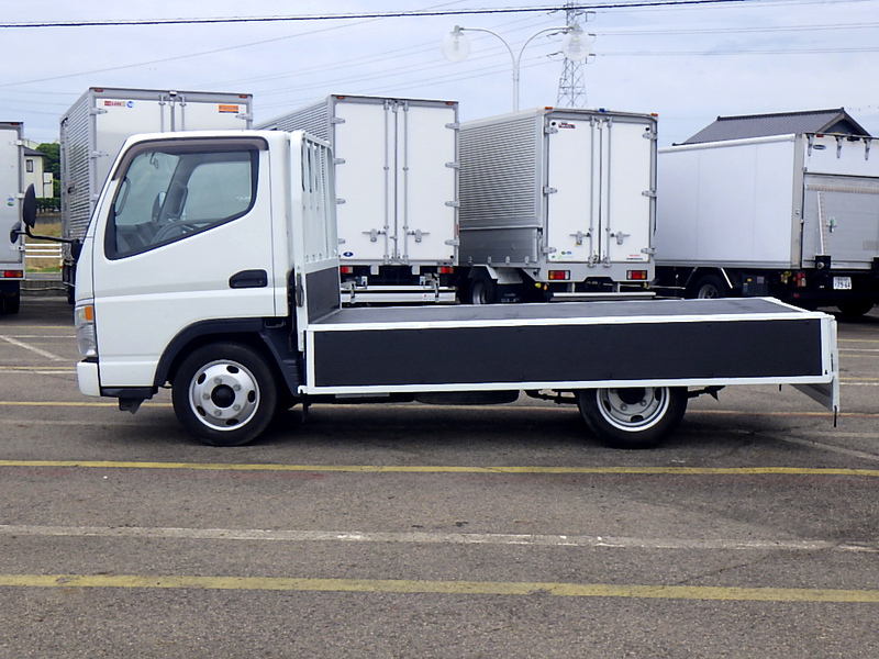 三菱ふそう キャンター 平ボディー 標準 10尺 道板掛け 3方開 禁煙車 2t 5MT！！｜中古トラック在庫詳細｜株式会社ヤナギサワ自動車販売