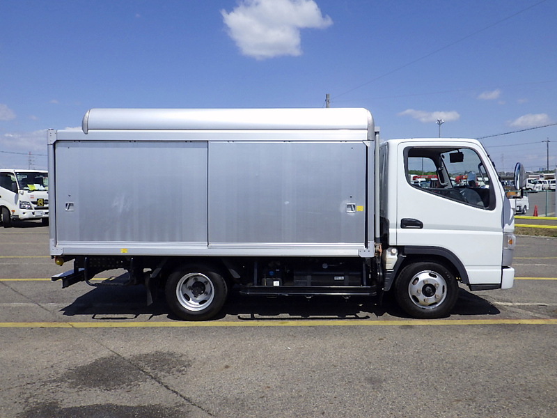 UDトラックス カゼット ボトルカー キャンターOEM 左右スライドドア 荷台ルーフキャリー 衝突軽減 2t AT｜中古トラック在庫詳細｜株式会社ヤナギサワ自動車販売